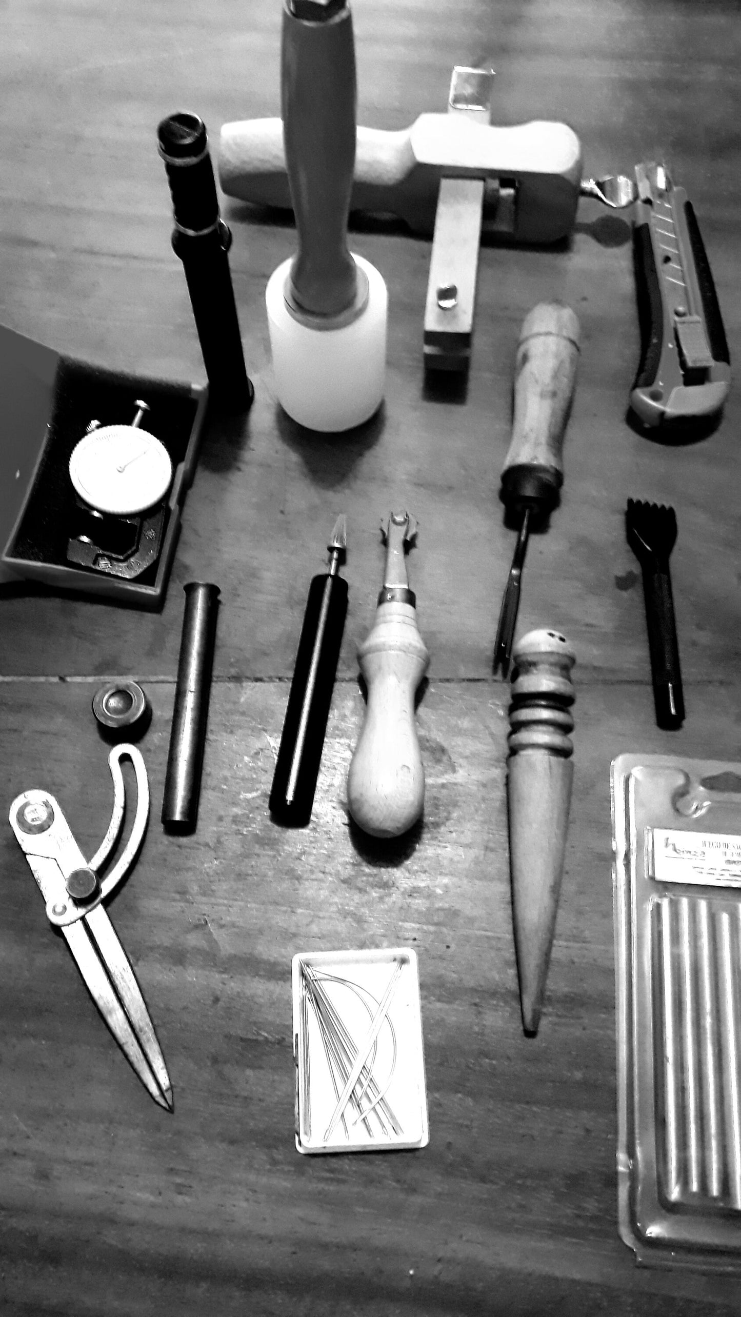 Curso básico para aprender a trabajar el cuero desde cero y 50 patrone – Tutoriales de Cuero